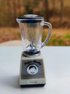 Miniature Working Blenders With Maximum Charm: Mixing It Up With 22 ...