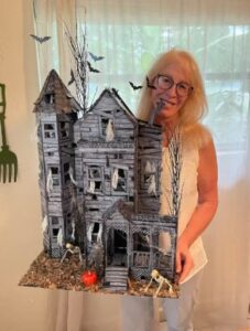The 9 Best Halloween Haunted House Model Kits - 9 Reviews!