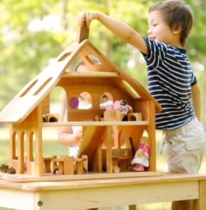 41 Homemade Dollhouses That Will Make You Want To Be A Tiny Person