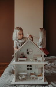 41 Homemade Dollhouses That Will Make You Want To Be A Tiny Person