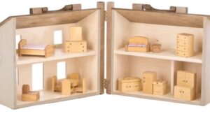 41 Homemade Dollhouses That Will Make You Want To Be A Tiny Person