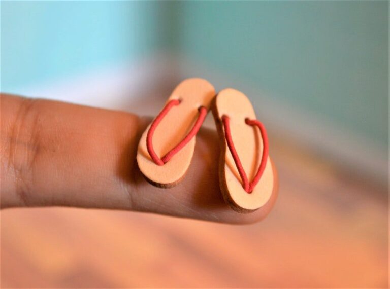 How To Make Miniature Shoes For Crafts - 7 Different Ways!