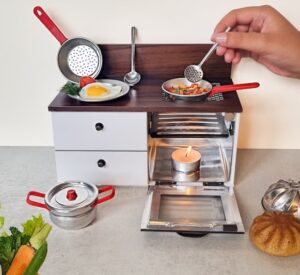 Real Working Miniature Stoves: A World of Tiny Culinary Delights!